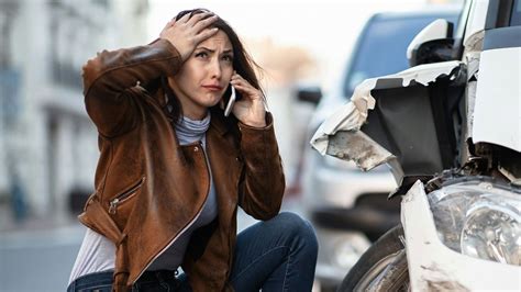 Las Acciones De Cripto Se Desploman A Medida Que Bitcoin Y Ether Caen