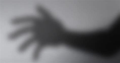 이혼 요구에 아내 폭행 살해… 차에 숨기고 몰고 다녀