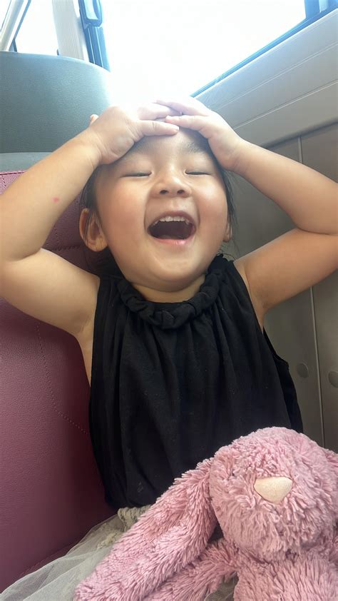 이솔애미 해슈 10장 꽉 채워도 모자라다🫶🏻 힘들었지만 만족 다음엔 아빠도 같이 갈까 ㅋㅋㅋㅋ Instagram