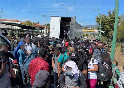 Autoridades Mexicanas Rescatan A 230 Migrantes Hacinados En Un Trailer