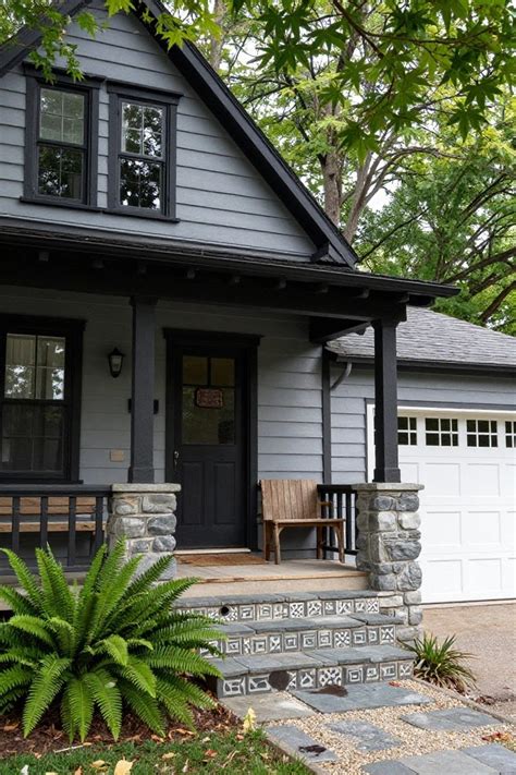 17 Gray Black And White House Exteriors That Balance Perfectly