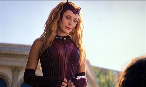 Doctor Strange 2 Elizabeth Olsen Teases Wandas Bonkers Mcu Return Den Of Geek