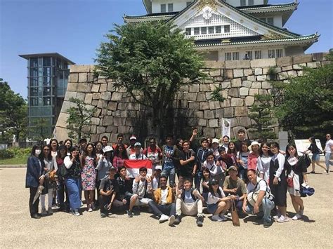 日本奈良的泰國留學生中邪故事 主角登場 學校的留學生國籍是斯里蘭卡佔最多、再來是印尼、緬甸、越南 還有少數的中國跟台灣人 而故事主角的泰國