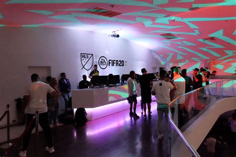 Projection Mapping For Live Immersive Sports Gaming Environments — The