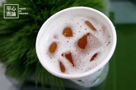 UG 樂己主打純茶的AI手搖飲招牌三窨十五茉無糖也好喝 平心而論