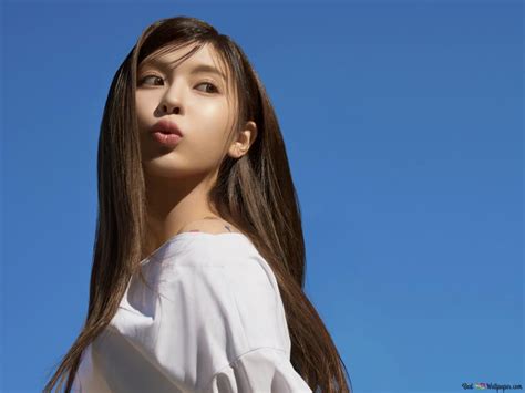 Nmixx Kpop Band의 Bae In Love Me Like This Mv Shoot 4k 배경화면 다운로드