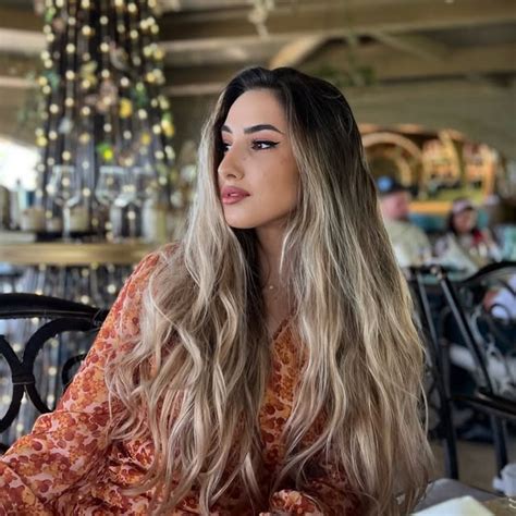 Raluca 💫 Elenaraluca23 • Threads Say More