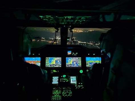 신속한 야간기동 수도권 산불 잡는 수리온 헬기