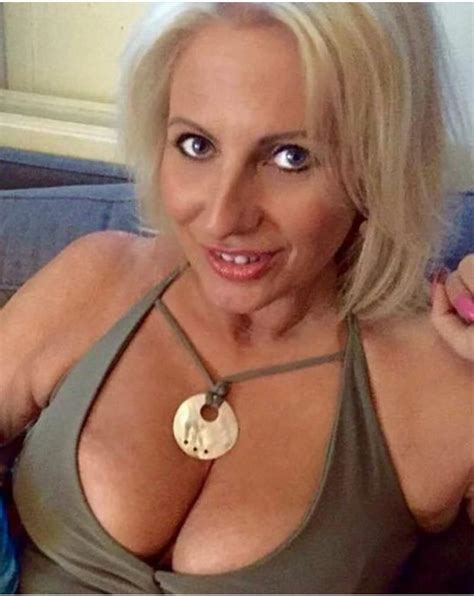 Mature Women Over 40s 50s 60s Looking For Relationship