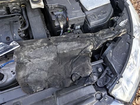 Шумоизоляция моторного отсека — Citroen C4 (2G), 1,6 л, 2011 года ...