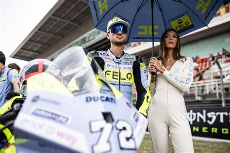 Paddock Girls Grid Girls Ombrelline Motogp Catalunya 2023