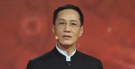 冯远征就任北京人艺第五任院长，成为首位演员出身的掌门人腾讯新闻