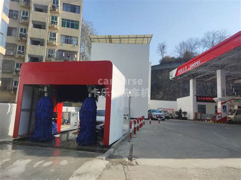 湖北十堰市竹溪县加油站安装卡乐仕龙门式洗车机 山西卡乐仕汽车服务有限公司