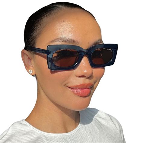 Akila Edra Sunglasses Comes With Case Navy Depop