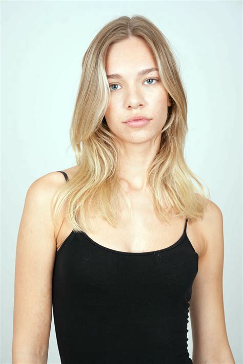 Leonie H Model Management
