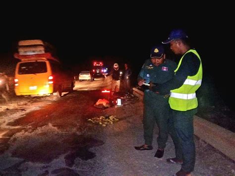 រថយន្តបុកម៉ូតូបណ្តាលអោយស្ត្រីម្នាក់បានស្លាប់ភ្លាមៗនៅនឹងកន្លែង នគរដ្រេហ្គន