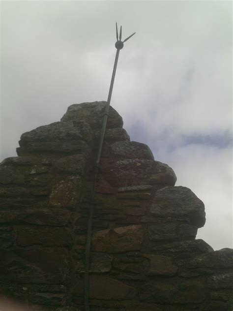 Wigton Physics Odd Lightning Conductor At Urquhart Castle