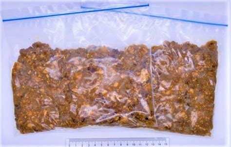 2021 ハウス食品「ごちレピライス〈ガパオソース ルウ 中辛〉箱」を使ってガパオライスを作り、画像を撮りました。