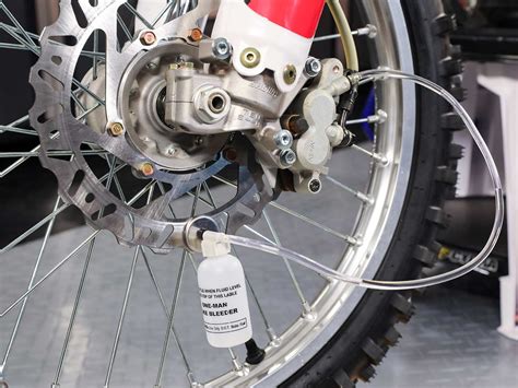 Bleeding Motorcycle Brake Master Cylinder