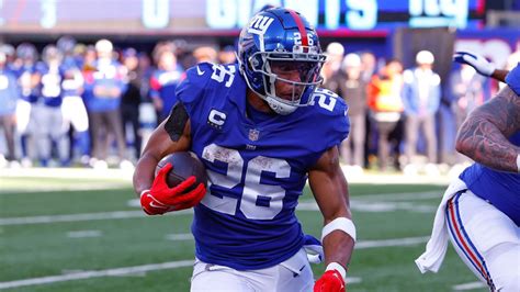 Saquon Barkley Signs Adjusted Franchise Tag Joins Giants Abc7 New York
