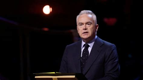 Bbc Skandal Sender Enthüllt Huw Edwards Als Beschuldigten Moderator