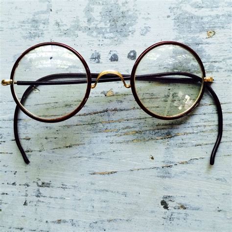 The Allure Of Arlo Wolfs Vintage Round Glasses — Exploratory Glory