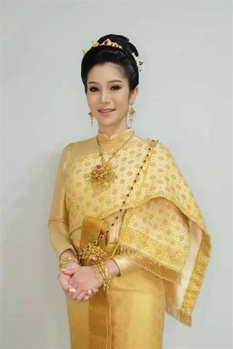 Thai Dress ชุดไทยศิวาลัย Thailand