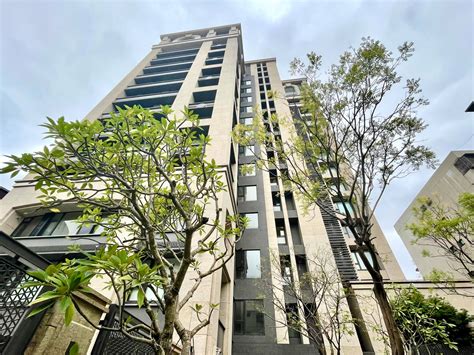 彭信泉 買賣租屋‧安心委託 新成屋 信義川普景觀四房車 【出售文】 【案名】：信義川普景觀四房車