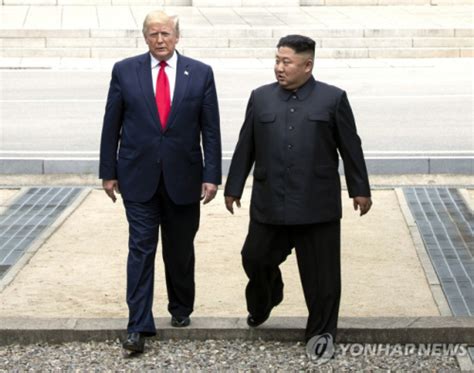속보 美 트럼프 김정은 직접대화 검토취임 후 북미정상회담 가능성도