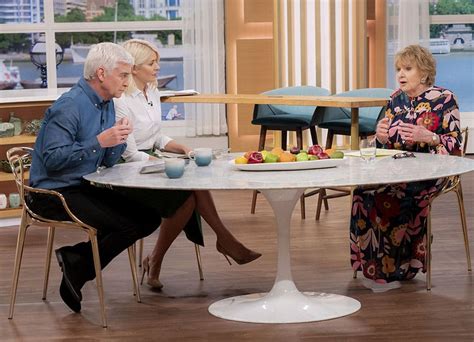 This Mornings Deidre Sanders Diagnosed With Breast Cancer