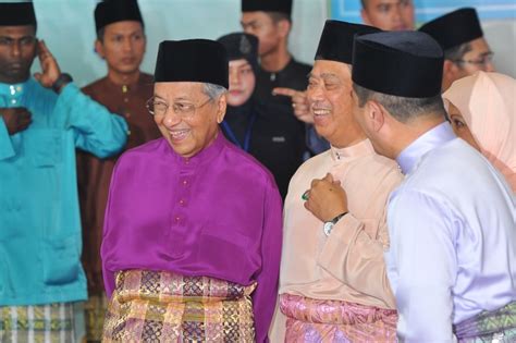 Mahathir Muhyiddin Meet Predictable Says Pm Anwar Malay Mail