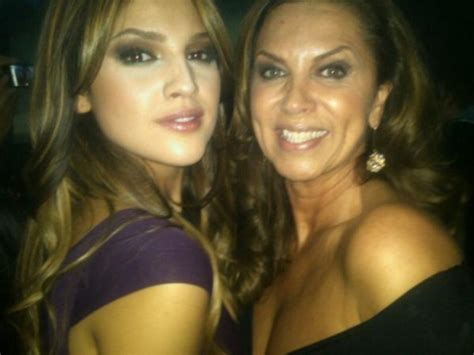 Glenda Reyna Modelo