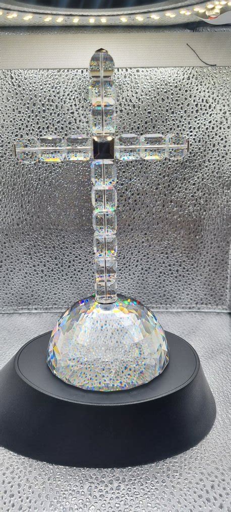 Beeldje Swarovski Cross Of Light Boxed Kristal