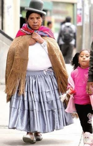 Las Emblemáticas Damas De Pollera Tradiciones Y Costumbres De Bolivia