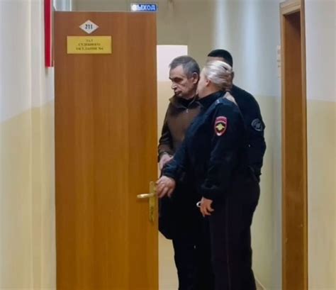 Громкое дело о мошенничестве экс прокурора Приморья и его пособников рассмотрят в суде