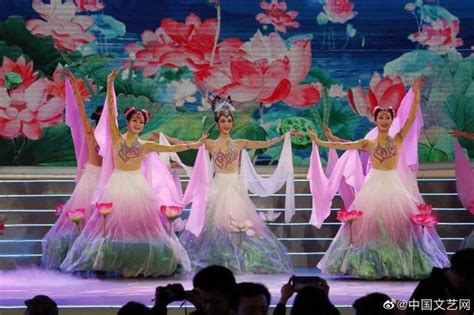 2020年百花迎春大联欢 2020联百花迎春 百花迎春2020文联 第9页 大山谷图库