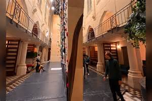 À Paris Une Ancienne Chapelle Transformée En Salle Descalade