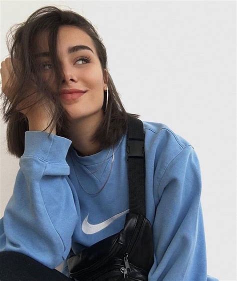 Poses para enseñar tu cabello posesparafotos