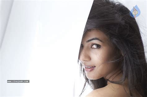 Sonal Chauhan Latest Stills Photo 10 Of 10