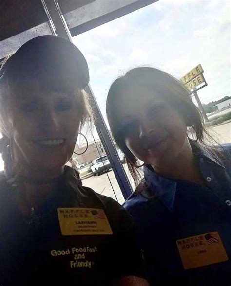Lana With Waffle House Manager Lana Del Rey Working At Waffle House