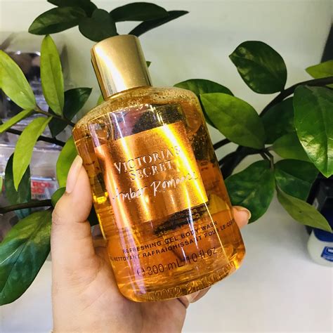 SỮa TẮm Victorias Secret Refreshing Gel Body Wash Amber Romance