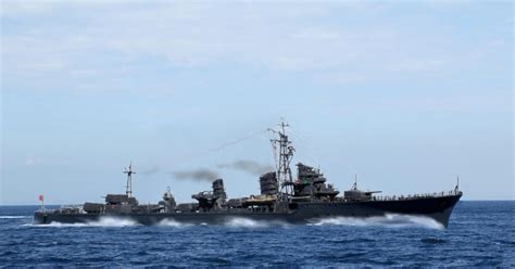 軍艦 駆逐艦「島風」（nhk「双方向クイズ・天下統一」にて登場） 豚雲海のイラスト Pixiv