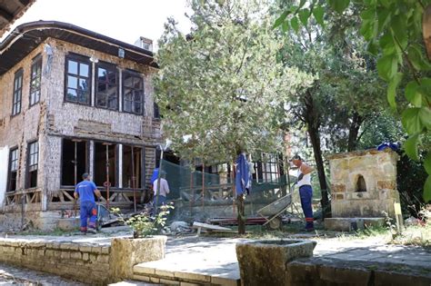Gjon Gazulli I Pari Humanist Shqiptar