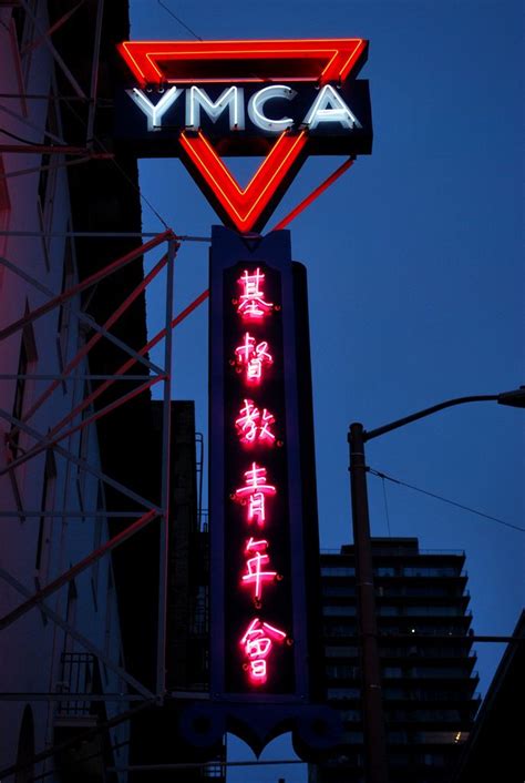 Chinatown Ymca Neon Sign San Francisco Ca Neon Signs Neon Retro