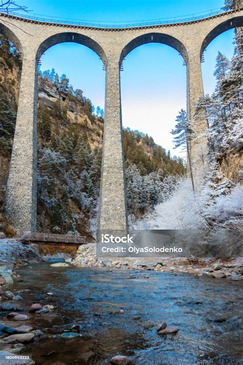 겨울철 스위스의 란트바서 고가교의 전경 0명에 대한 스톡 사진 및 기타 이미지 Istock