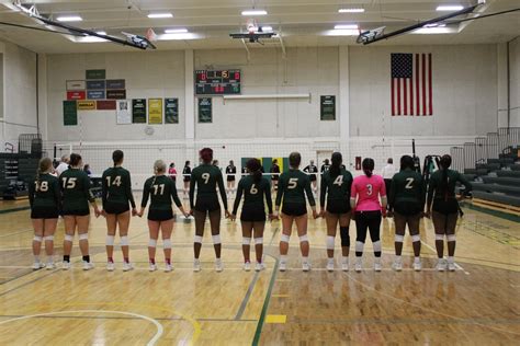 Glen Oaks Volleyball Falls On Sophomore Night Glen Oaks Community College