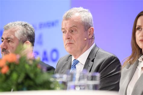 Wind Turbine Maker Siemens Gamesa Ceo Eickholt To Stand Down