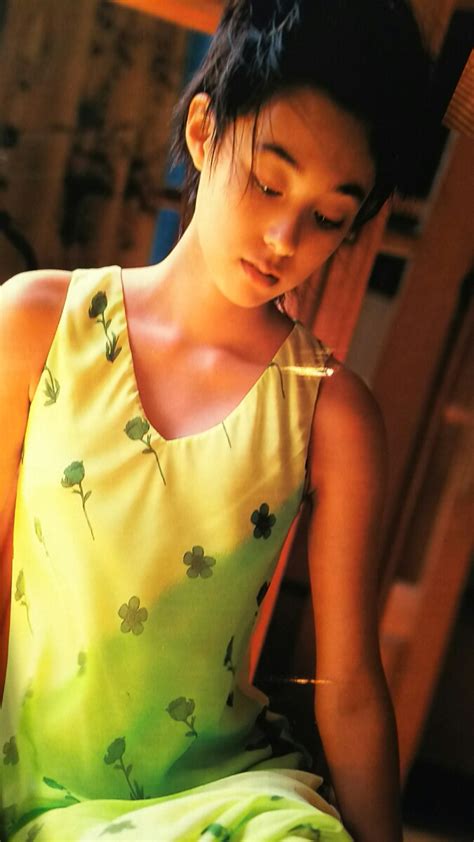 【中古】葉山レイコ・吹石一恵・三瀬真美子・井川遥・飯島愛・椎名林檎・原千晶【friday】2001年4月27日号の落札情報詳細 Yahooオークション落札価格検索 オークフリー