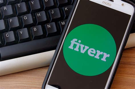 Should Fiverr Investors Be Worried About Linkedin
