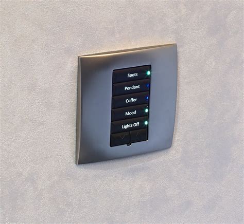 Ise 2016 Control4 Shows Square Wireless Keypads Dimming 59 Off